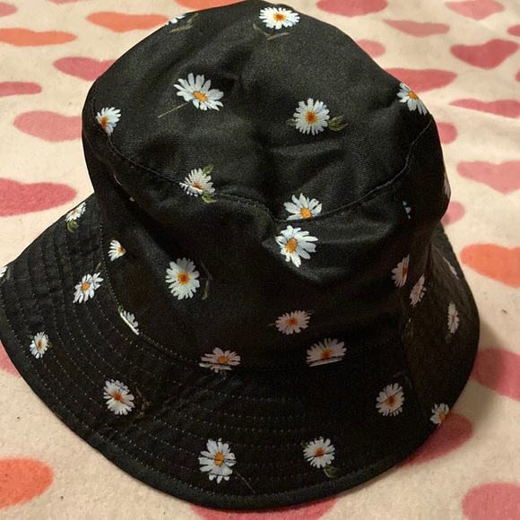 Accessories | Vsco Daisy Bucket Hat | Poshmark